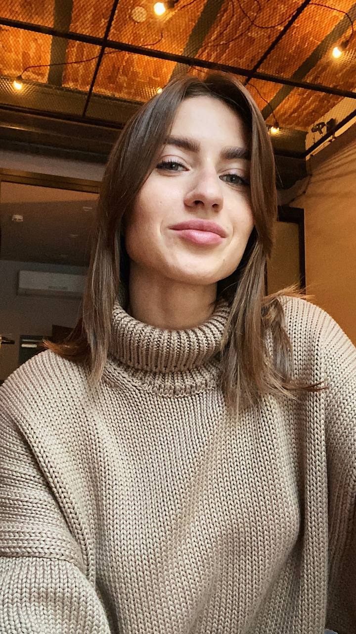 maria-british-accent-exclusive-content-on-boosty